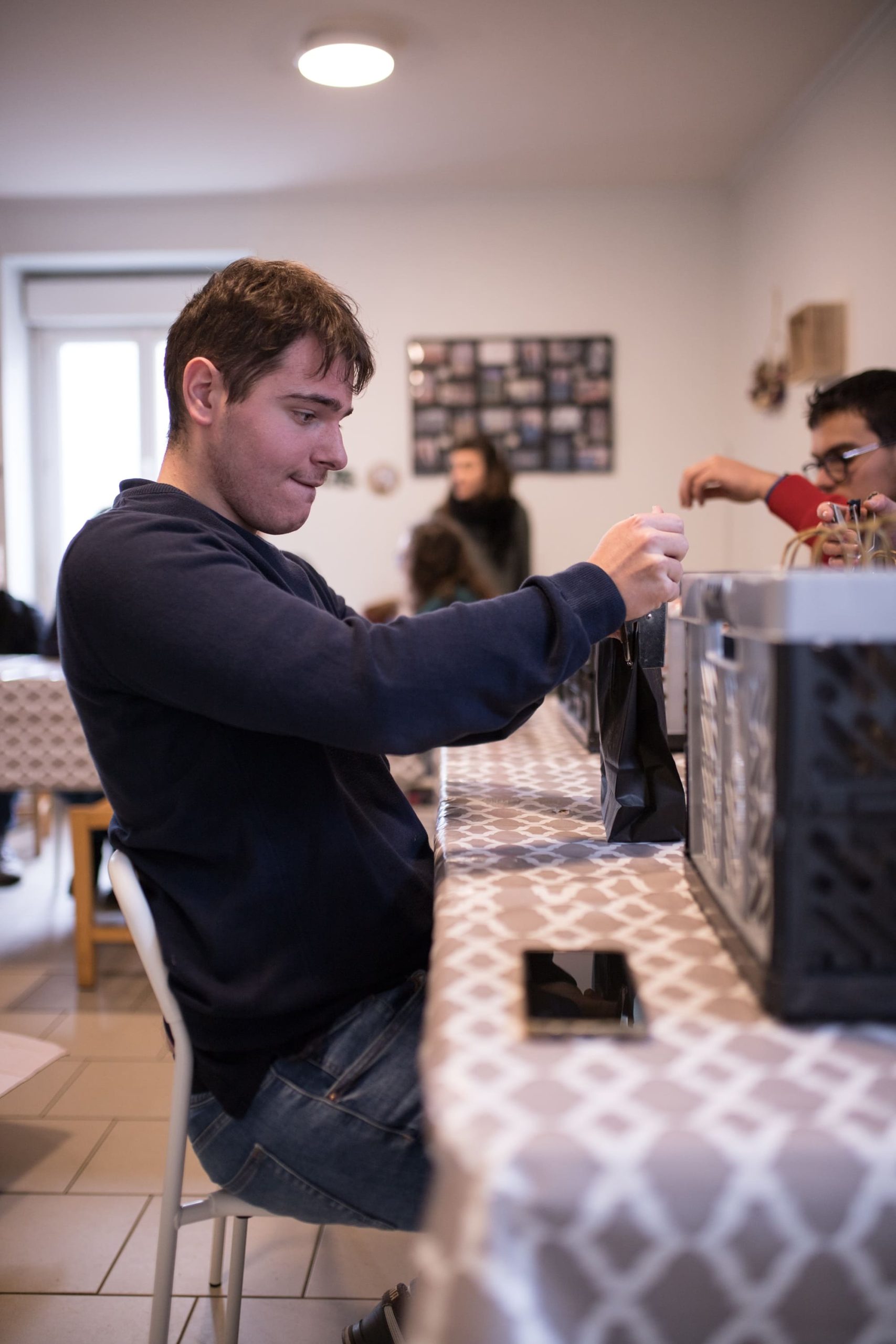 Une journée à la Maison des jeunes du Cenro - Site officiel de la ville ...